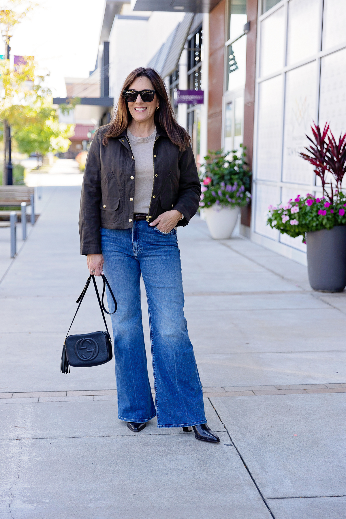 What to Wear with Wide Leg Jeans This Fall | Jo-Lynne Shane